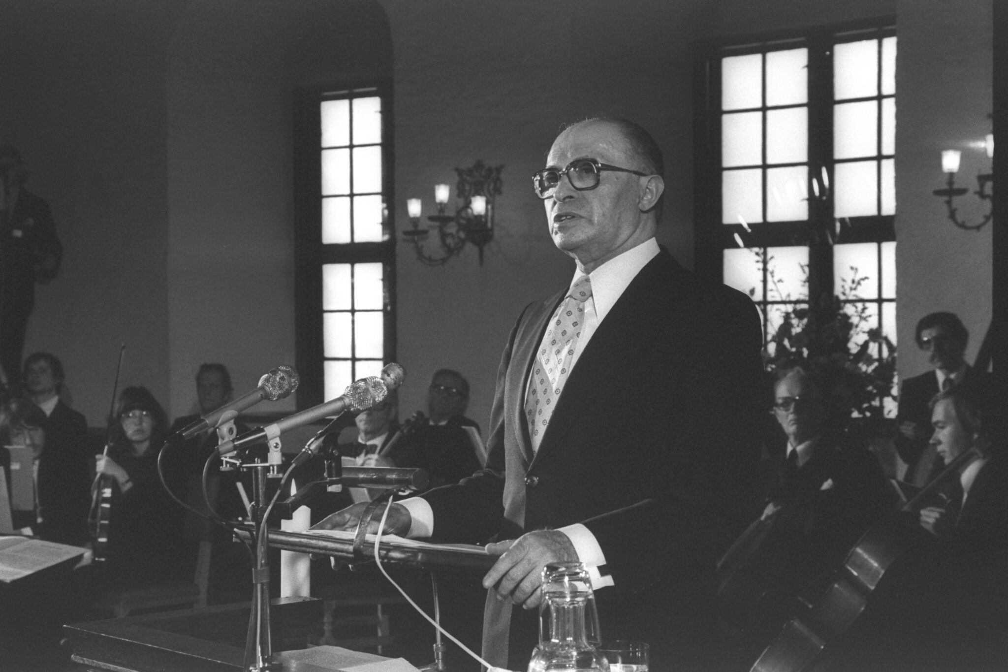 Begin and Sadat Win the Nobel Peace Prize | CIE