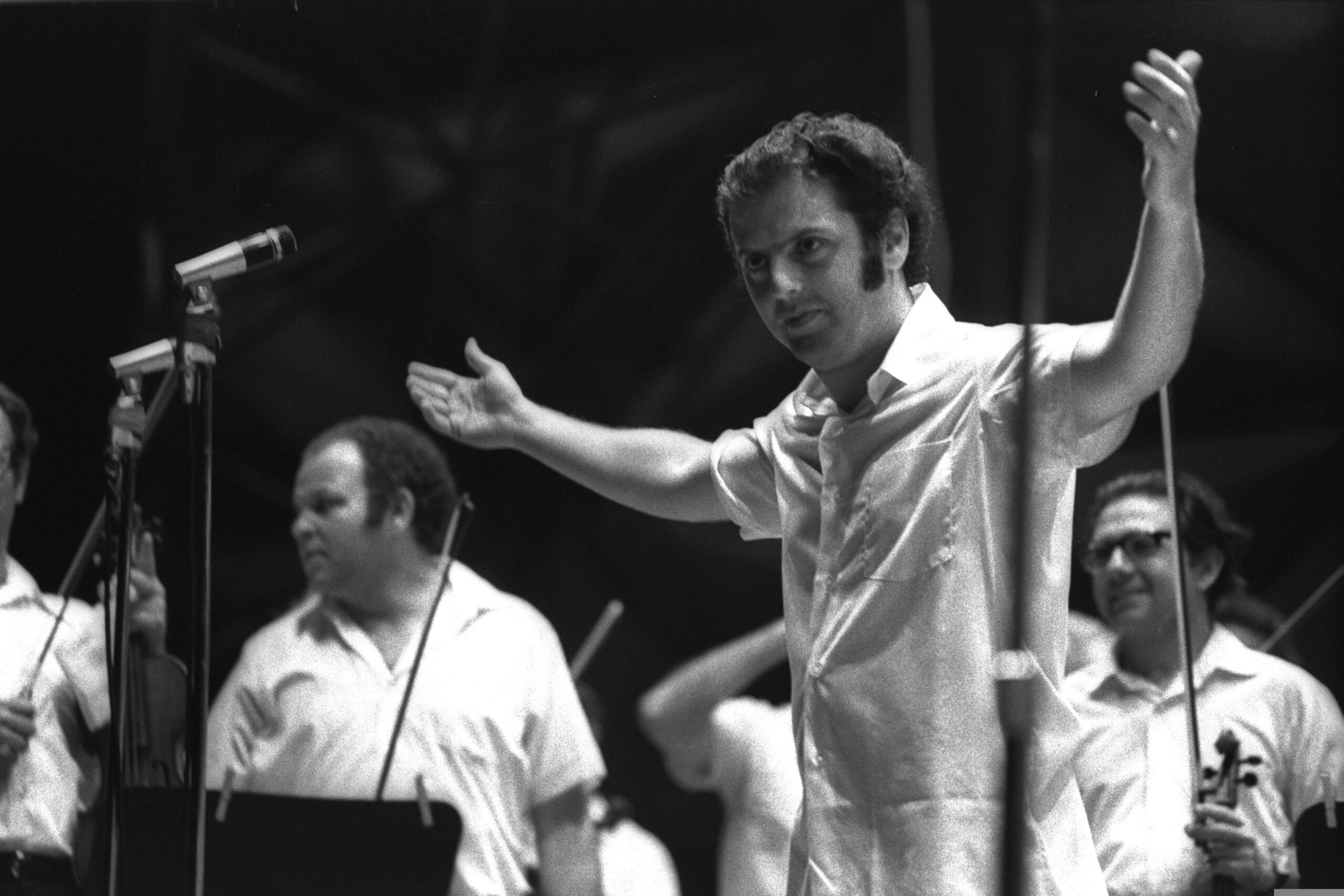 Pianist/Conductor Daniel Barenboim Is Born | CIE