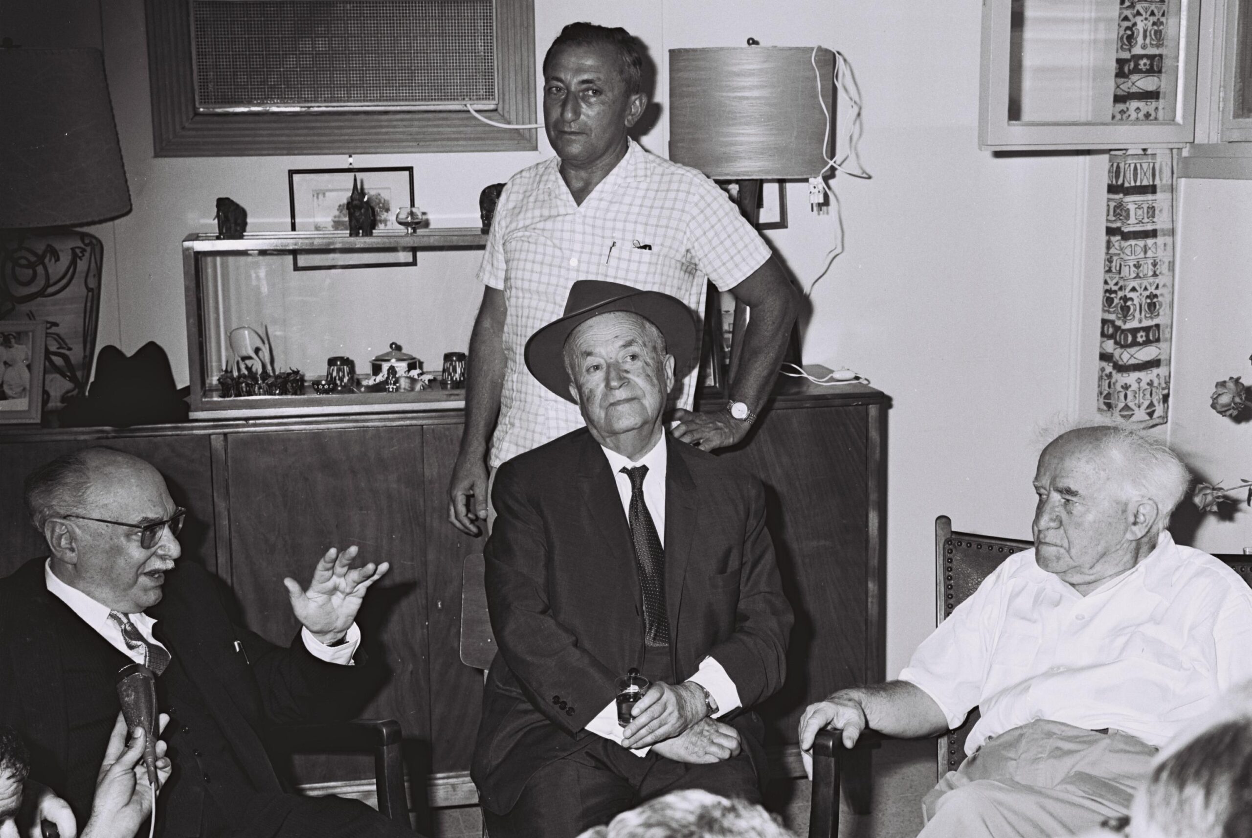 Nobel Prize-Winning Author Shmuel Yosef Agnon Is Born | CIE