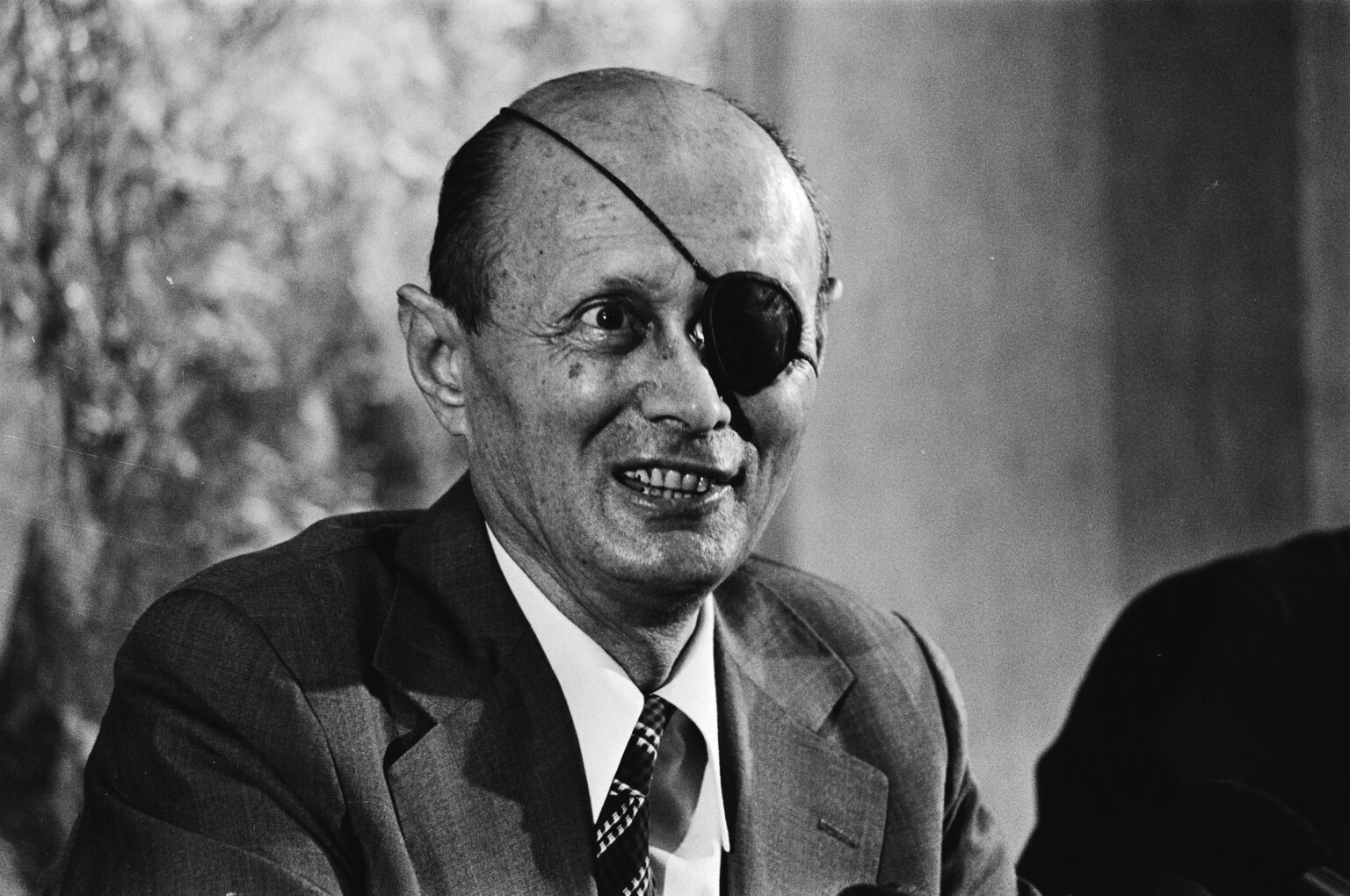 Moshe Dayan Dies at 66 | CIE